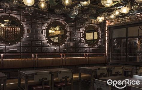 Maze Bars Photo Western Wine Bar In Tsim Sha Tsui Hong Kong