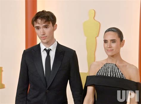 Jennifer Connelly Son Stellan