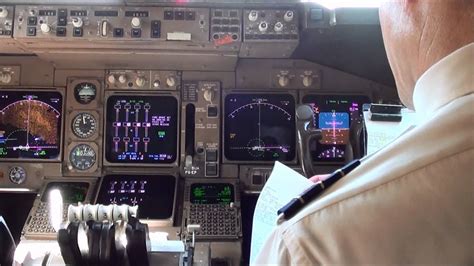 United Airlines 747 400 Cockpit Youtube