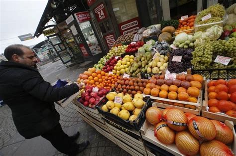 Russias Putin Extends Ban On Western Food Imports Until End 2017 Reuters