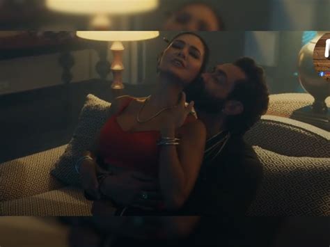 Aashram 3 Superbold Actress Esha Gupta Bobby Deol Given Full Hot
