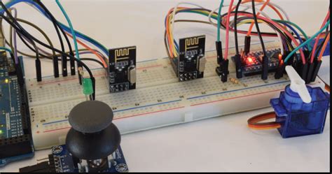 arduino ile nrf24l01 kullanarak joystick ile servo kontrolü donanım plus