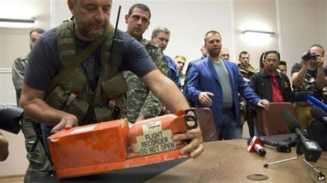 Mh17 Bodies Leave Ukraine Rebel Area And Reach Kharkiv Bbc News