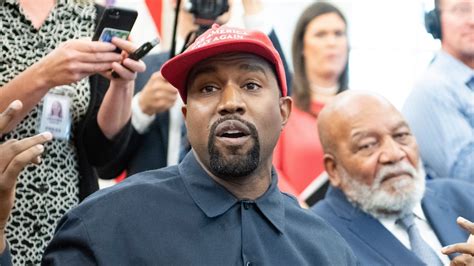 Kanye West Reçoit Une Fellation En Public Ces Photos à Venise Font