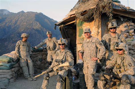 Iowa Minnesota Guard Members Win Emmy Awards National Guard Guard