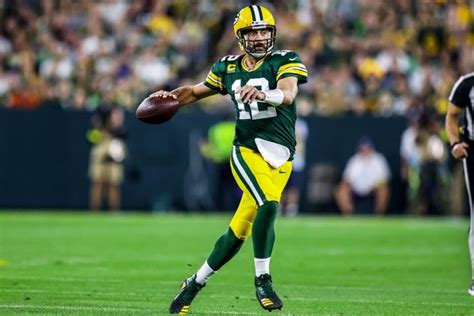 Packers Trade Qb Aaron Rodgers To New York Jets