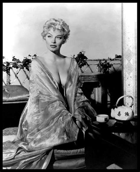 Lili St Cyr Diva Hollywood Vintage Burlesque Burlesque Lily