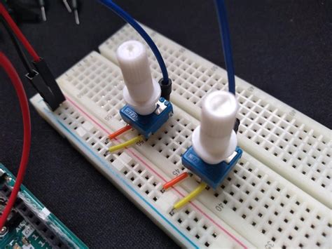 Two Potentiometers Connected In Parallel Read The Same Value General