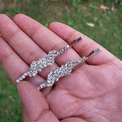 Choosing The Right Hair Pins And Clips For The Right Occasion