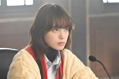 【写真 3 6枚】（c）フジテレビ うちの弁護士は手がかかる：第6話 “蔵前”ムロツヨシ、無事退院 同級生“麻生”津田健次郎と再会