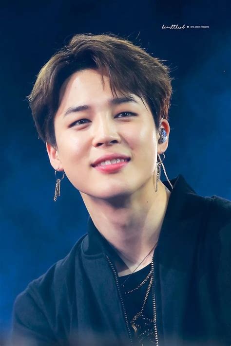 Jimin De Bts Reveló En Un Live Que Se Hizo Un Tatuaje En La Espalda
