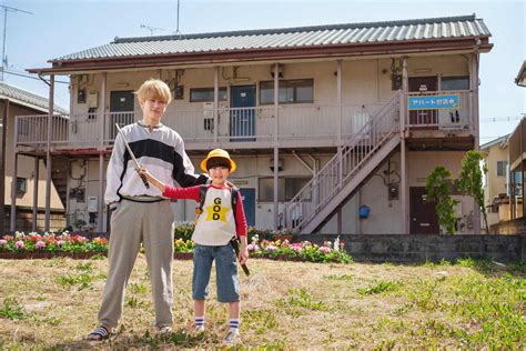 【写真】4月15日スタートの連続ドラマ「帰ってきたぞよ！コタローは1人暮らし」に出演する横山裕さん（左）と、川原瑛都君＝テレビ朝日提供