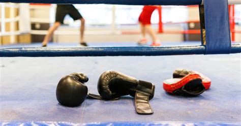 4 basic boxing moves for beginners mindbodygreen