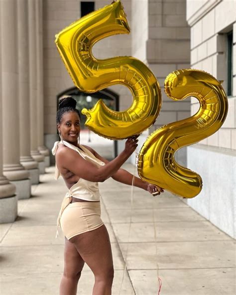 52 Year Old Woman Breaks The Internet With A Fit Body Biggest Kaka