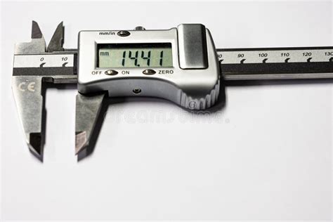 Herramientas De Medición De Alta Precisión En Un Micrómetro De Pinza De