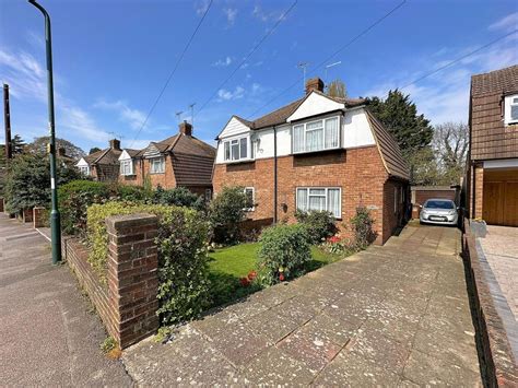 2 Bed Semi Detached House For Sale In Tufton Road Rainham Gillingham