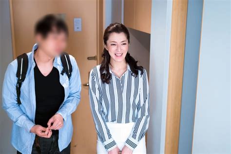 「母親を興奮させてどうするの？」息子の勃起に欲情した母親が本気でねだる 近親 姦生中出し 4時間sp 2 プレステージ速報