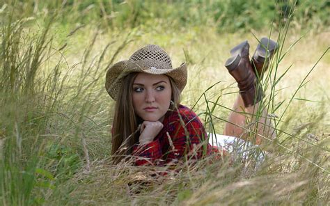 ~cowgirl~ Cowgirl Field Brunette Grass Boots Hat Hd Wallpaper