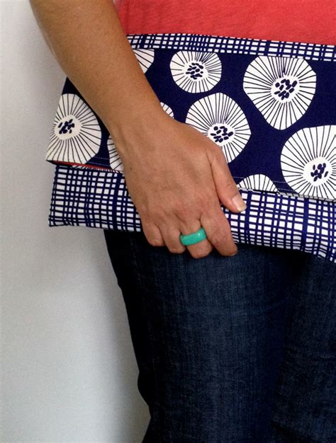the easiest way to make your own gorgeous envelope clutch