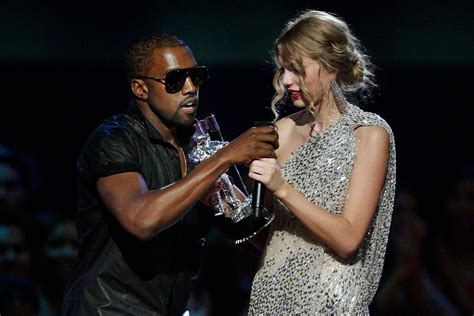 Kanye West เผยเหตุผลที่ขึ้นป่วนเวที ขณะ Taylor Swift รับรางวัล โยงความ