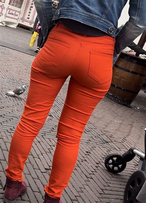 Very Nice Slim Thick Milf Ass Tight Jeans Forum
