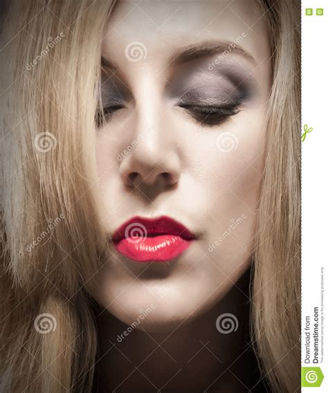 Portrait Of Beautiful Blonde Woman Stock Image Image Of Fashion