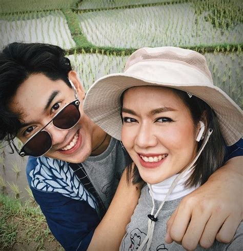 ชีวิตติดนา “บ้านไก่โห่” บ้านหลังที่สองของ “เป๊ก นิว” โฮมสเตย์กลางทุ่ง