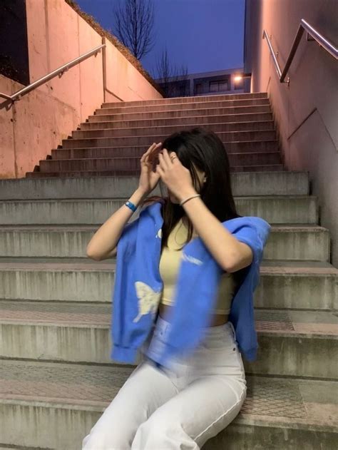 Kelebek Olduğu Icinnn🤟 Cute Poses For Pictures Girl Pictures Girl