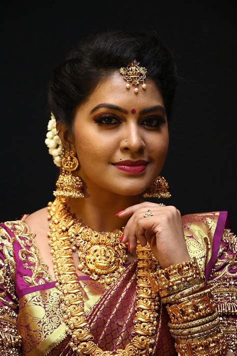 Beautiful Indian Tv Actress Rachitha Mahalakshmi In Maroon Silk