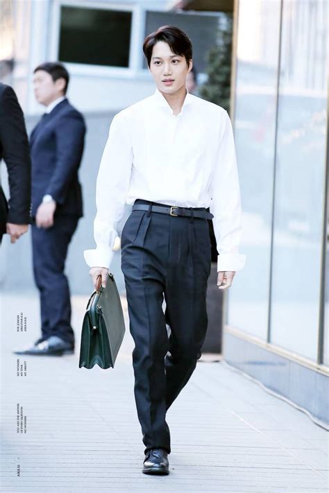 Exos Kai Spotted Wearing 5 000 Outfit At The Airport — Koreaboo