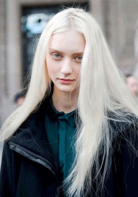 Nastyakusakina ロシアのモデルさん、顔・体共に絶対的な黄金比率を持っている。 Bleach Blonde Hair