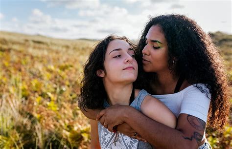 «lesbian Couple Del Colaborador De Stocksy «marco Govel Stocksy