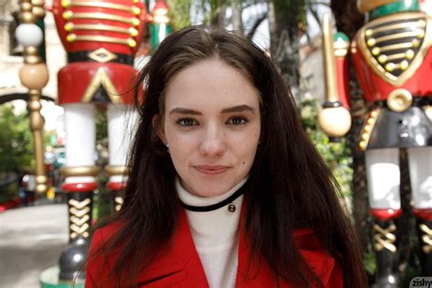 Classify American Porn Actress Lana Adams