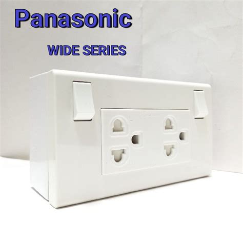 Panasonic พานาโซนิก ชุดปลั๊กกราวด์คู่ แบบมีสวิทช์ควบคุม พร้อมบล็อกลอย