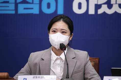 a 26 year old sex crime fighter dives into south korean politics the