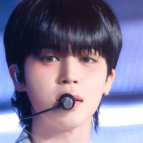 찌민💛 F A C E🪞 On Twitter Rt Amuteunbagjimi1 지민이 목소리만 나오는 노래가 무려 대여섯