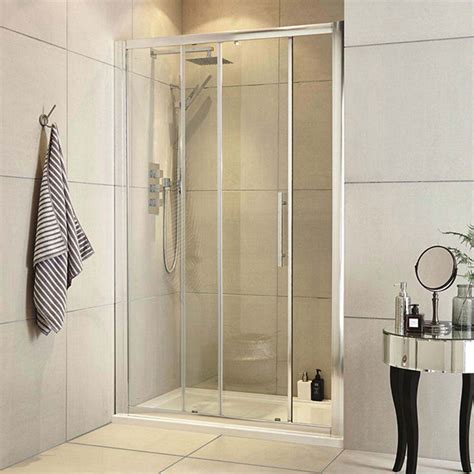 8 Benefits Of Buying Sliding Shower Doors For Your Bath