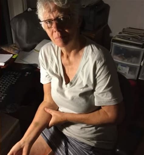 71 Year Old Grandma Thrown Off Plane Airlines Reason Has Everyone Angry