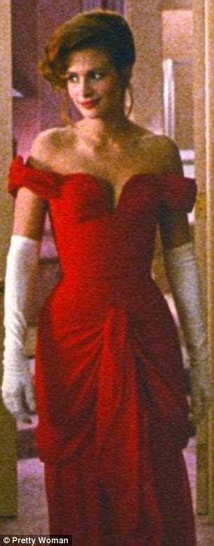 Anna Heinrich Has Julia Roberts Moment In Sultry Off The Shoulder Gown