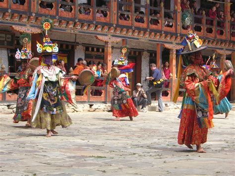 『ブータン再訪（2） ワンデュ・ポダン、ブムタン、ニマルン寺ツェチュ祭』ジャカル ブータン の旅行記・ブログ By なかさん【フォートラベル】