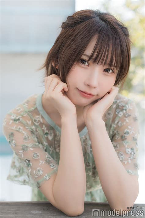 画像5 34 えなこ、透けランジェリー姿披露「セクシー」「透明感すごい」と絶賛の声 モデルプレス