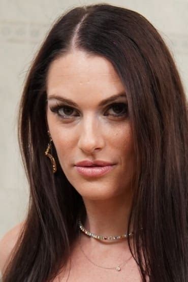 Aria Khaide Profile Images — The Movie Database Tmdb