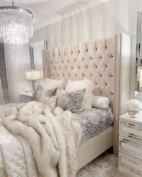 19 Amazing Glam Bedrooms With Chic Style