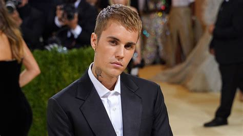 Why Do Guys Wear Pearls At Ambrose Toothaker Blog