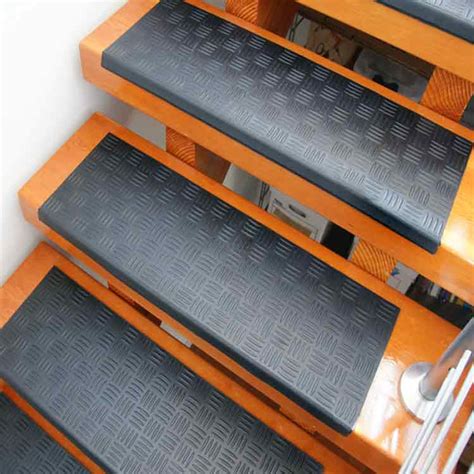 “coin Grip Commercial” Rubber Stair Treads 6 Pack
