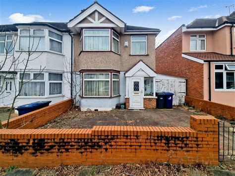 3 Bed End Terrace House For Sale In Sudbury Heights Avenue Greenford