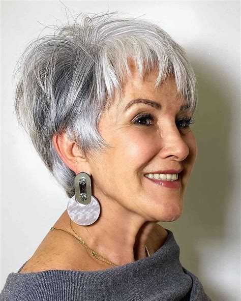 15 Perfect Pixie Haircuts For Women Over 70 To Pull Off Schöne