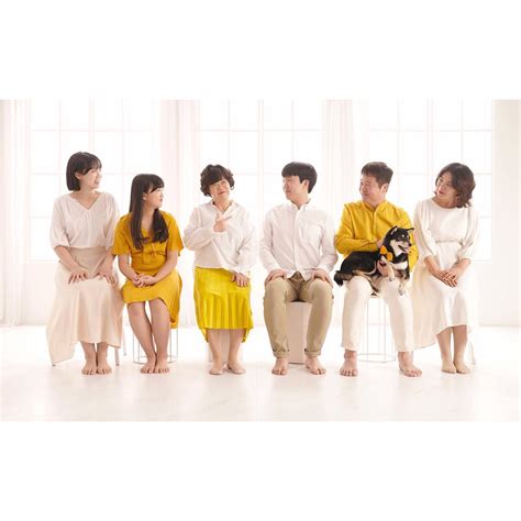 가족사진연구소 반려견 가족사진~ 우리가족의 찐 웃음을 담아드립니다~💕 예약제 단독촬영으로 편안하고 Facebook