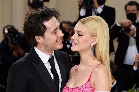 Brooklyn Beckham Nicola Peltz Gewusst Ihre Liebe Begann Hüllenlos
