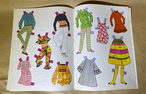 Vintage 1976 Whitman Book Tini Mods Paper Doll Set 5 Uncut Pages Ebay